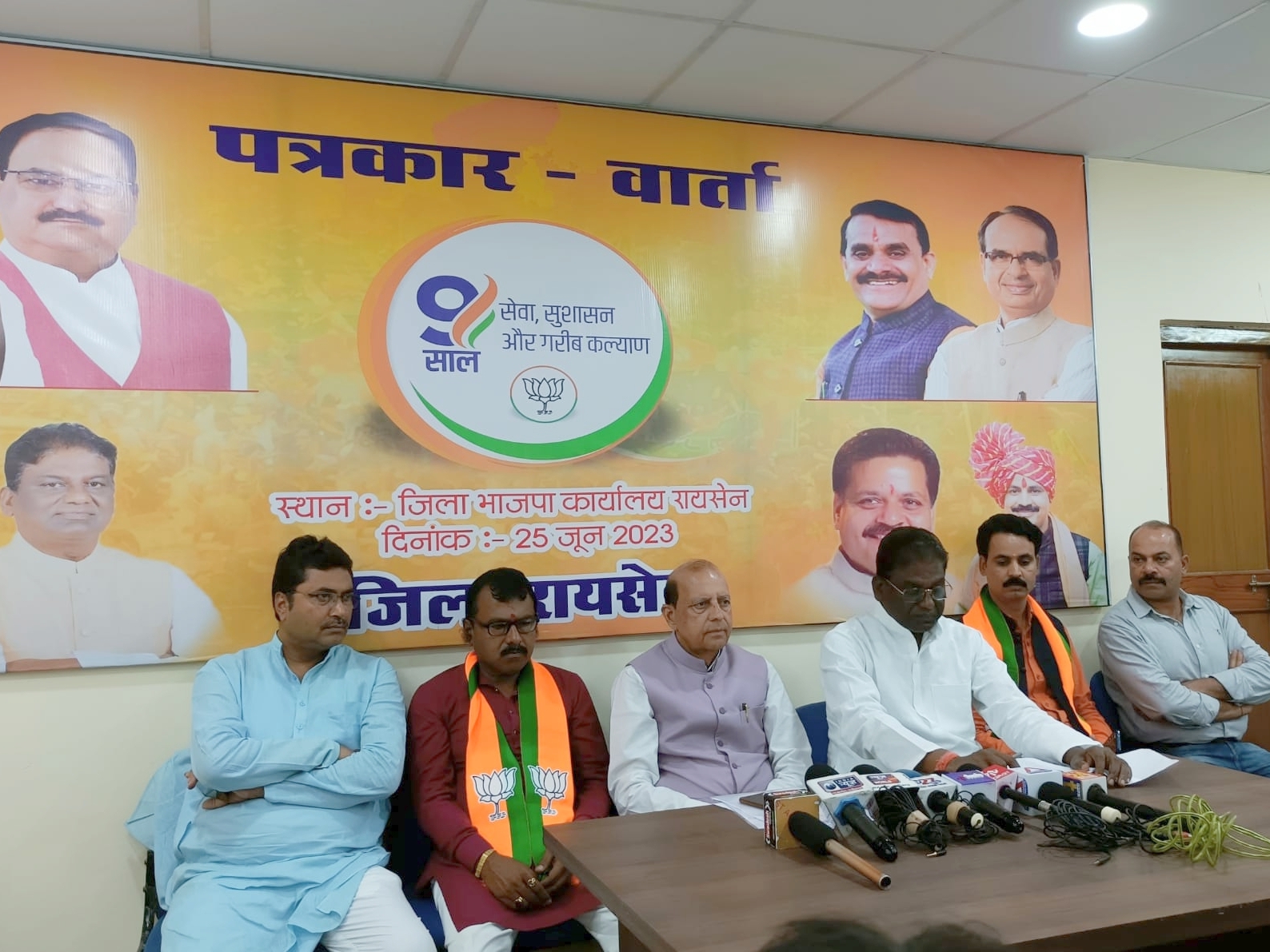 MP Ramakant Bhargava kept silence on the question of development in his ...