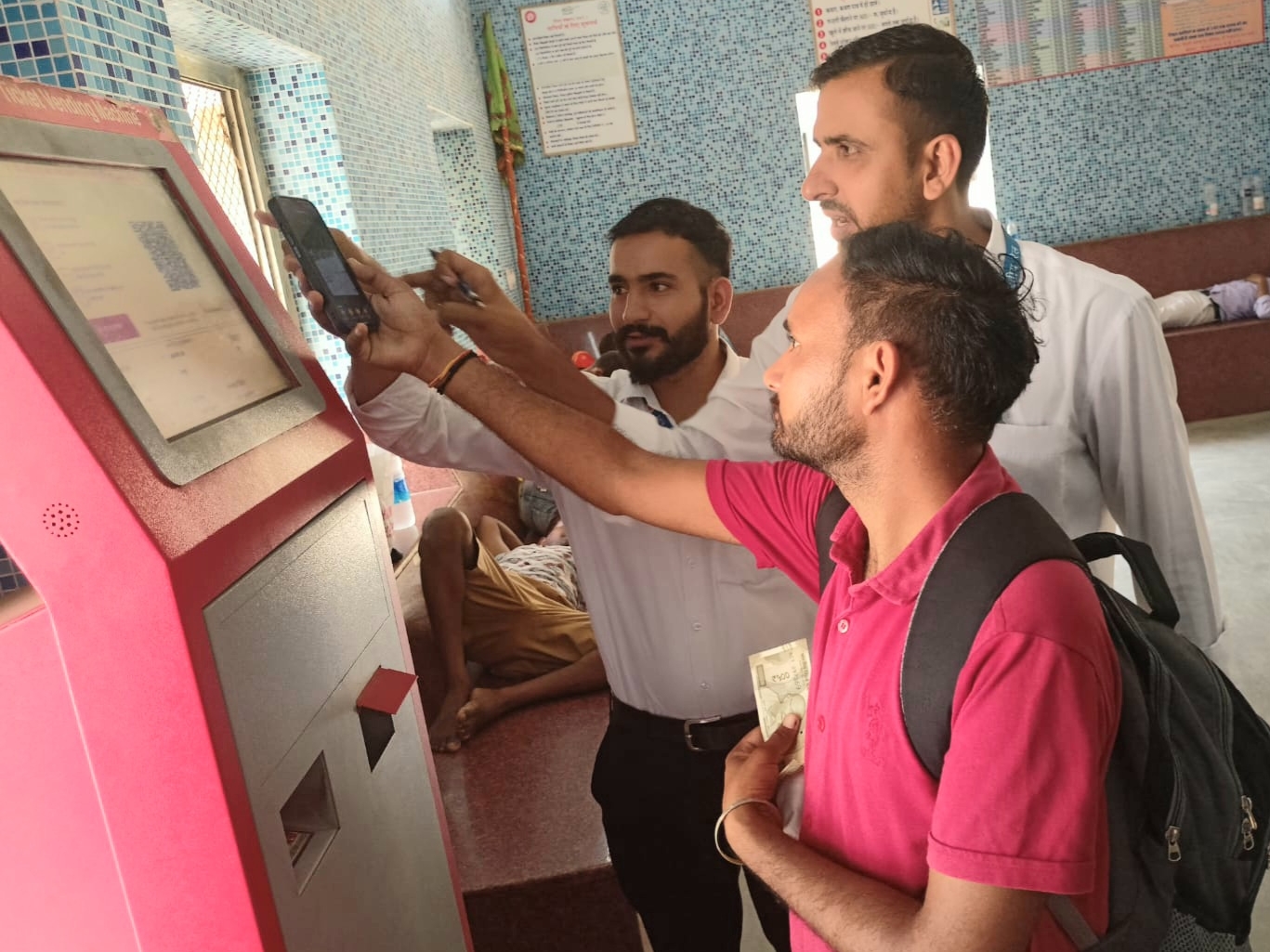 Information on operation of ATVM machine given at Ringas railway ...
