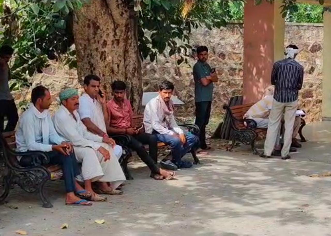 rajasthan barmer chohtan road accident, Teacher was going to village ...