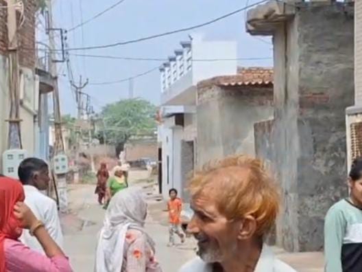 Sirsa Dabwali Village Kehereka People Protest Via Locking Houses ...