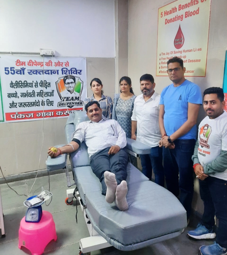 50 youth donated blood in the camp for needy patients | जरूरतमंद मरीजों ...