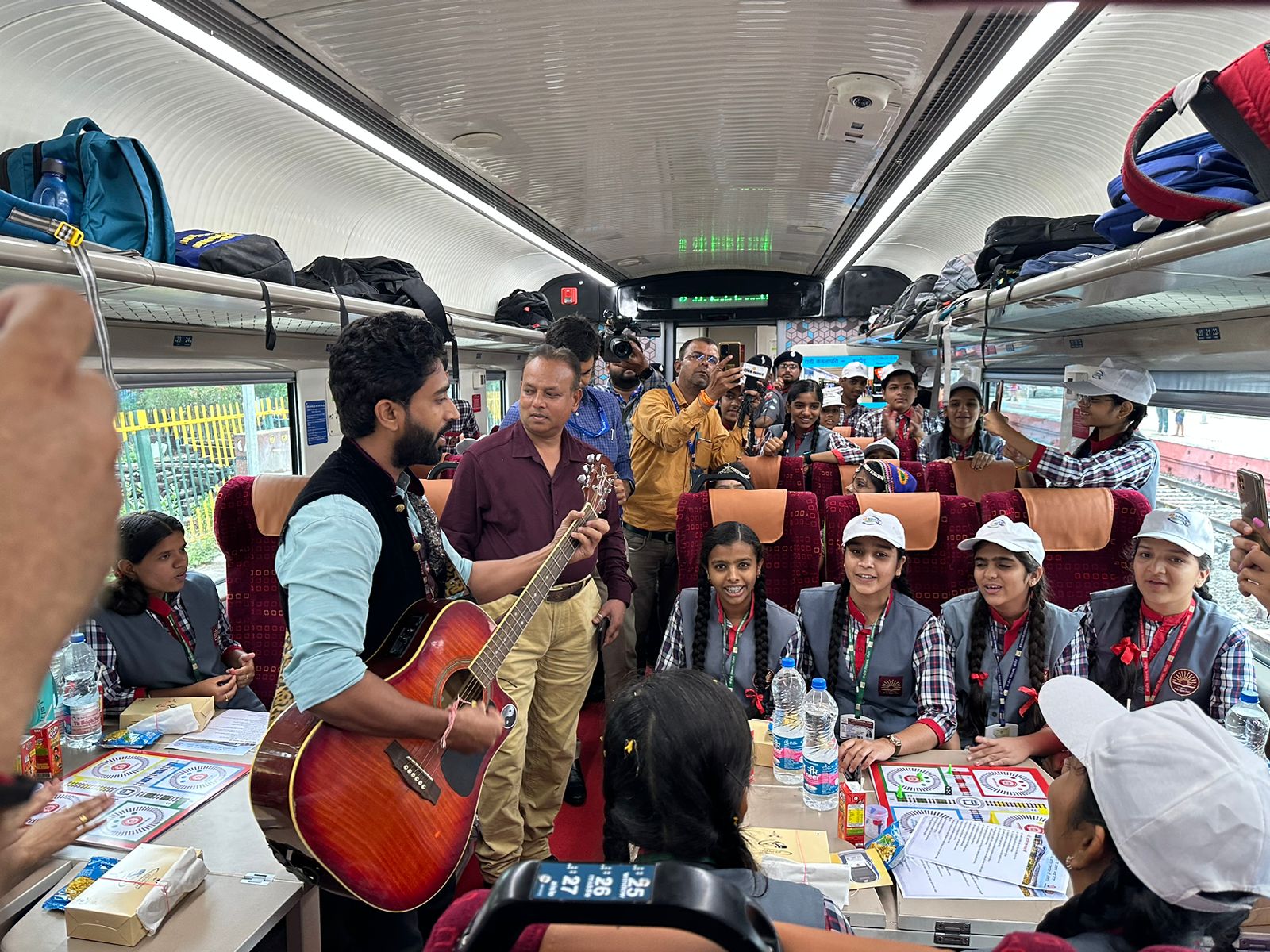 Two new Vande Bharat Express ran in MP; Different experience from ...