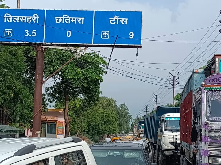 Vehicles coming even after no entry; Both river bridges in dilapidated ...