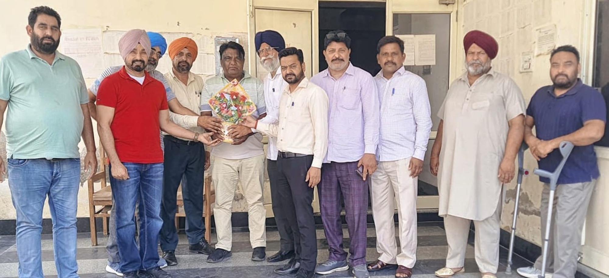 Bhoj Kumar became the head of Municipal Workers Union Sardulgarh | भोज कुमार बने म्युनिसिपल ...