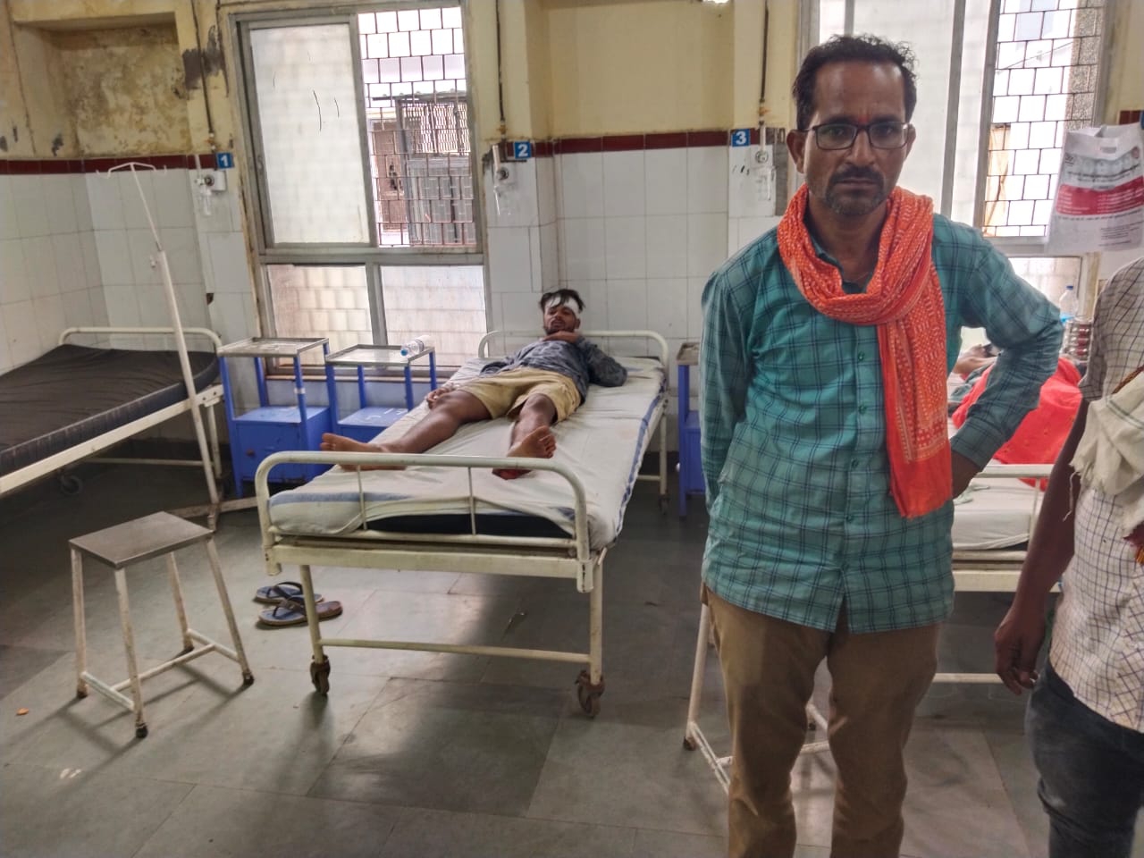 The accident happened on the Sheopur-Dhodhar road; 4 people including ...