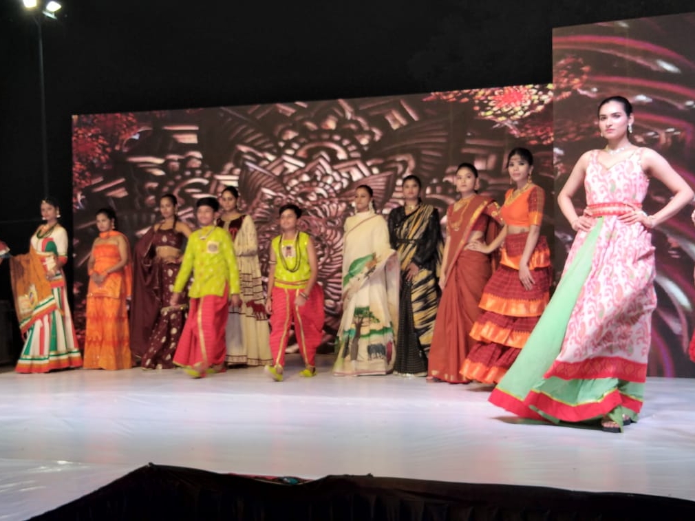 Agra's Selfie Point adorned the evening of fashion, colors of the ...