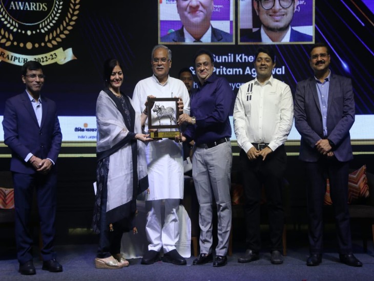 Honoring 52 personalities, CM Bhupesh Baghel said – Bhaskar is known ...
