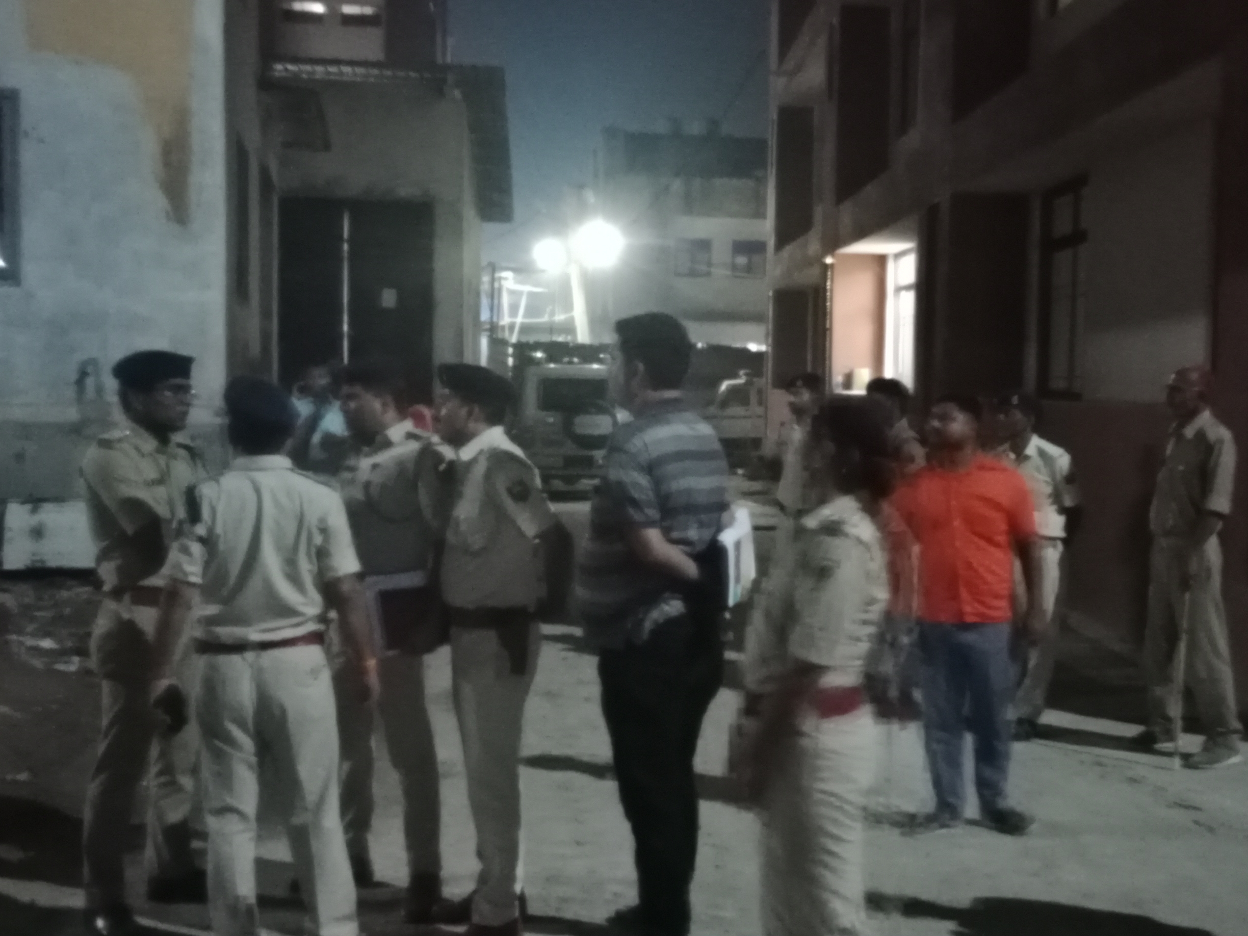 Family alleges murder, police engaged in investigation | बेतिया में ...