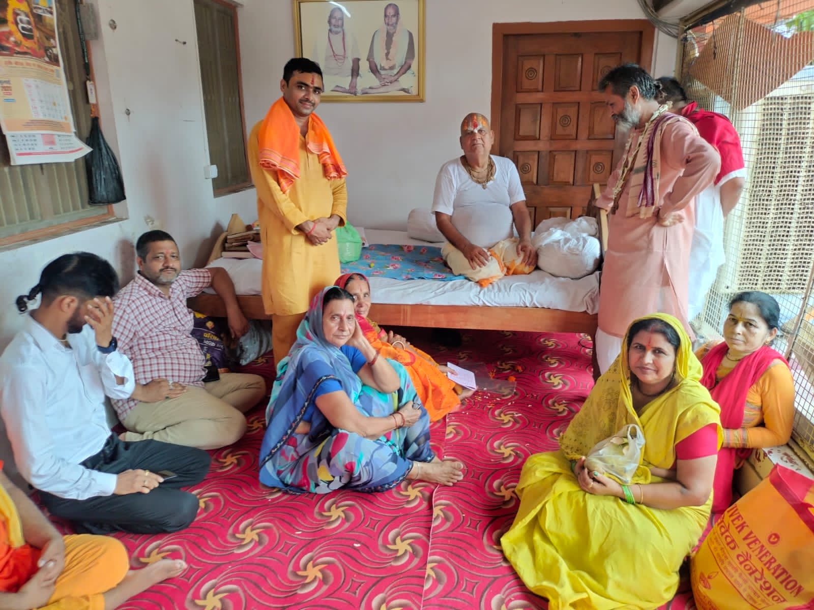 Devotion to Guru's feet is beneficial for human life: Prapannacharya Ji ...