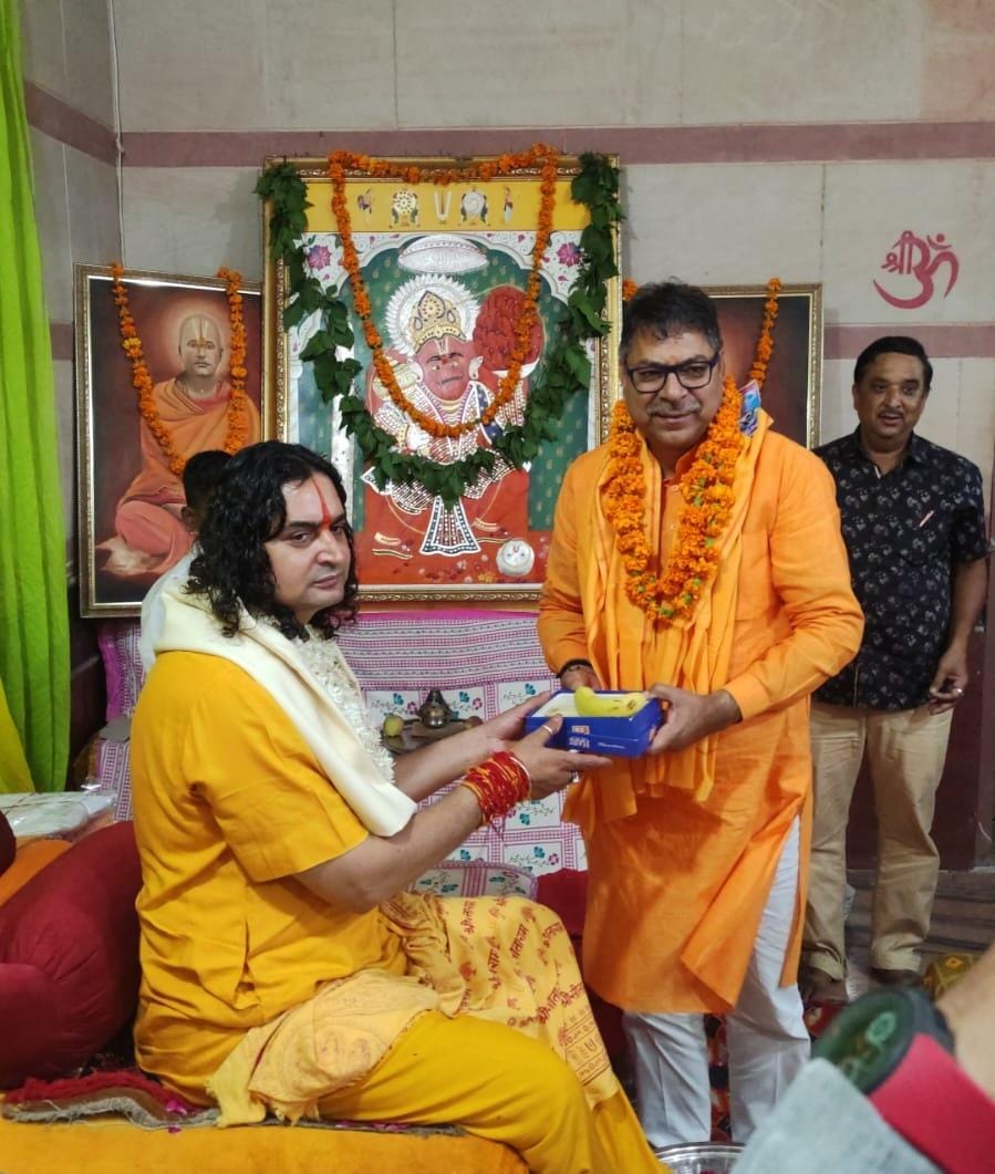 Satish Poonia took Guru's blessings, devotees also came from Dubai ...