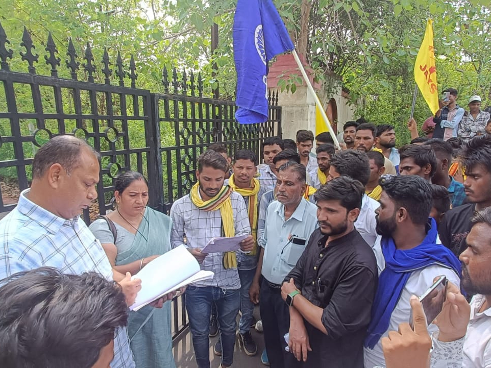 SC-ST-OBC youth gave memorandum under the banner of JAIS, said- customs ...