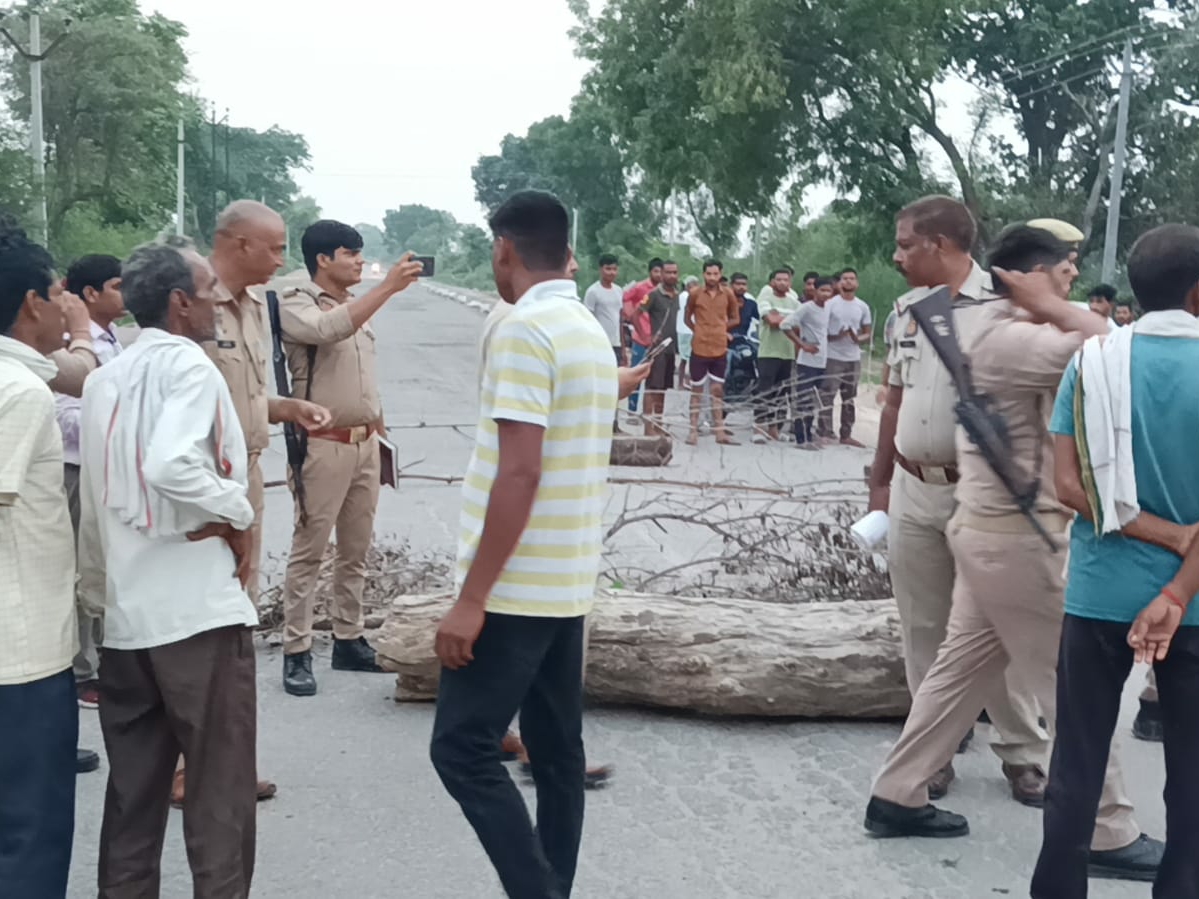 Painful death by falling from the pole, relatives and villagers created ...