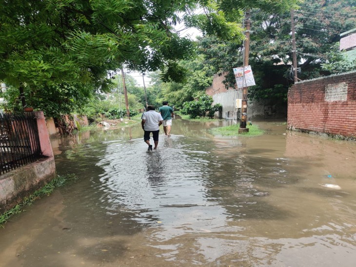 Lucknow - Heavy Rains lead to massive waterloggings, Flood-like ...