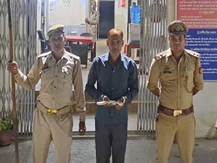 During the election in Manauna of Mainpuri Karhal, four people were ...