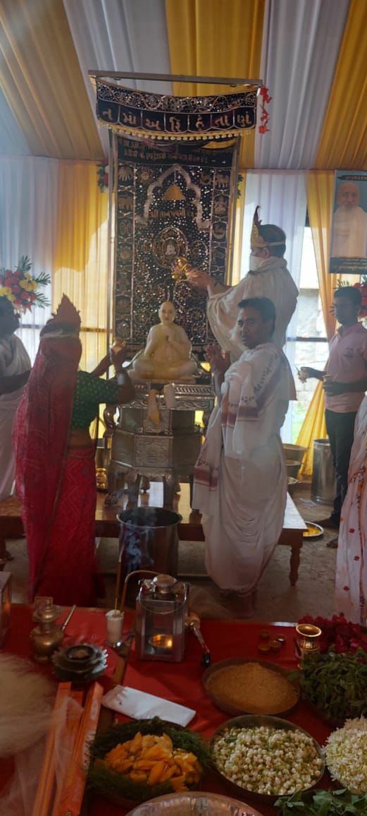 Three day Guru Bhakti Mahotsav started in Raniwada | रानीवाड़ा में तीन ...