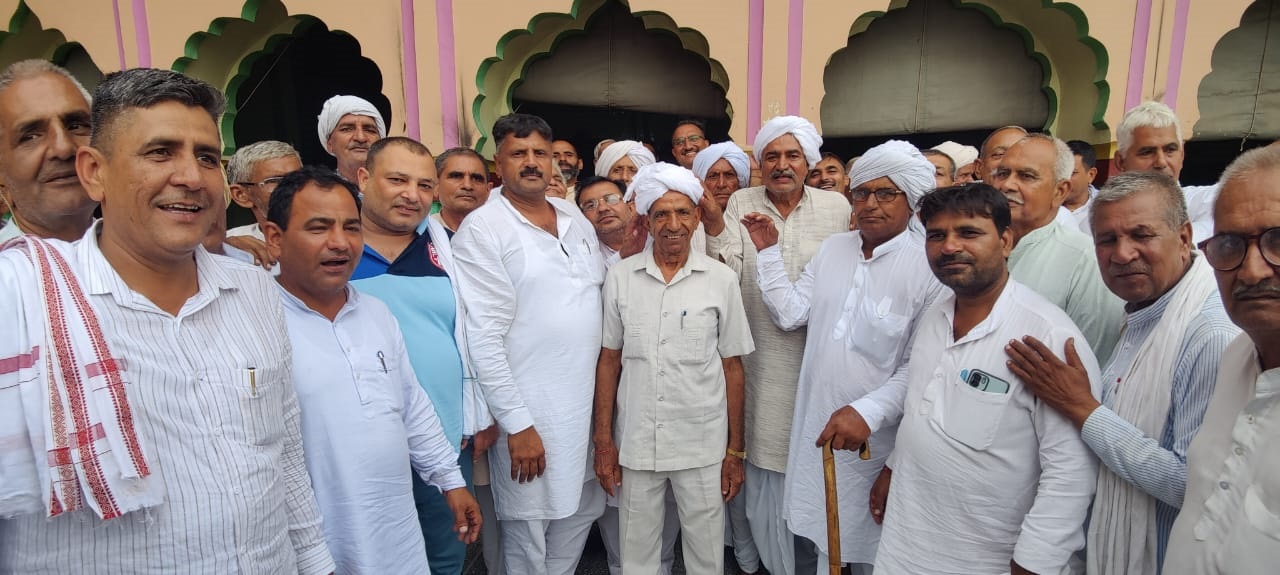 Dalbir Kharb unanimously became the head of Satrol Khap | दलबीर खर्ब ...