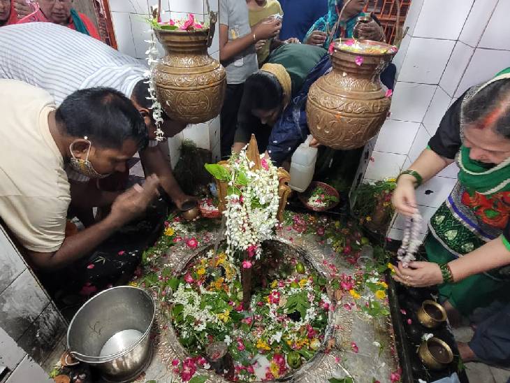 Ground report from pagodas on the first Monday of Sawan: 1 kilometer ...