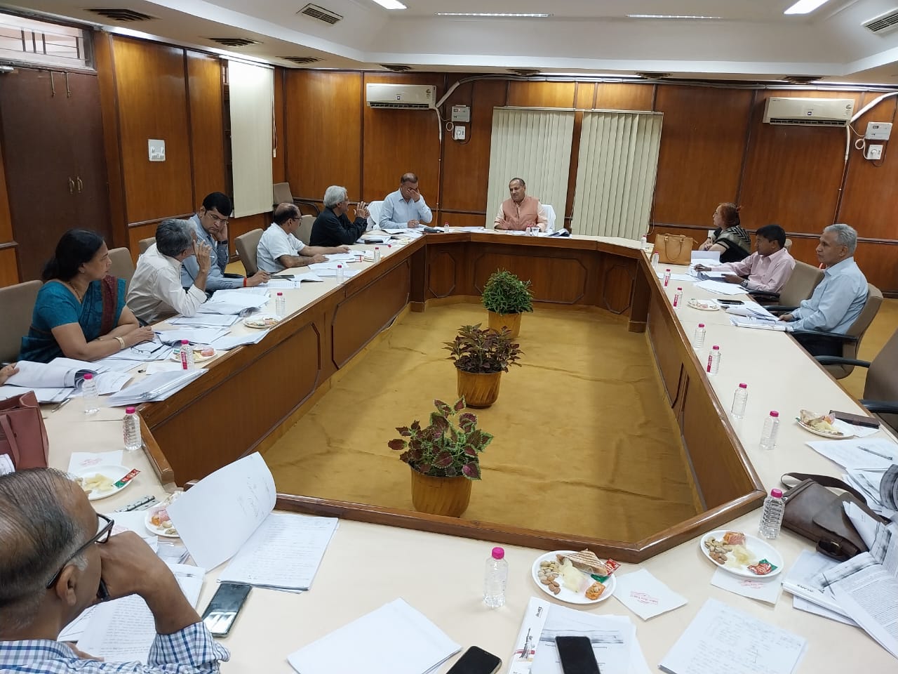 Student leaders handed over memorandum to SPCGCA principal, said ...