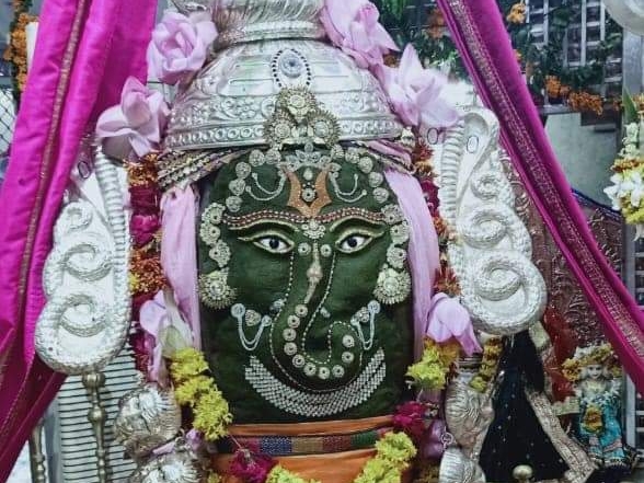 Kundeshwar Mahadev appeared in the form of Shri Ganesh on the first ...