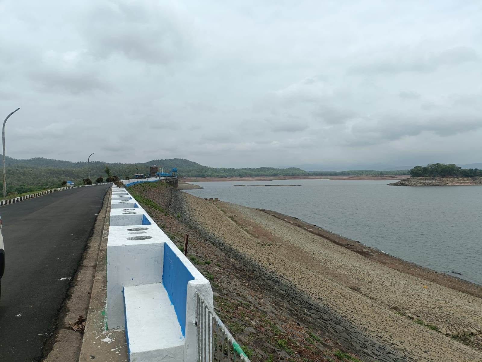 Water released from Sarni's Satpura Dam, 3 feet of water increased in ...