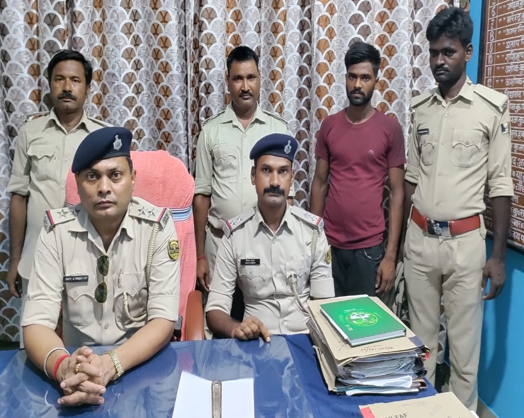 Gang stealing in schools busted, one arrested | स्कूलों मे चोरी करने ...