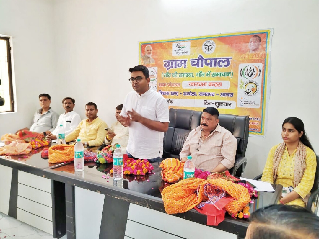 Raised the issue of drinking water, drain and kharanja, officers ...