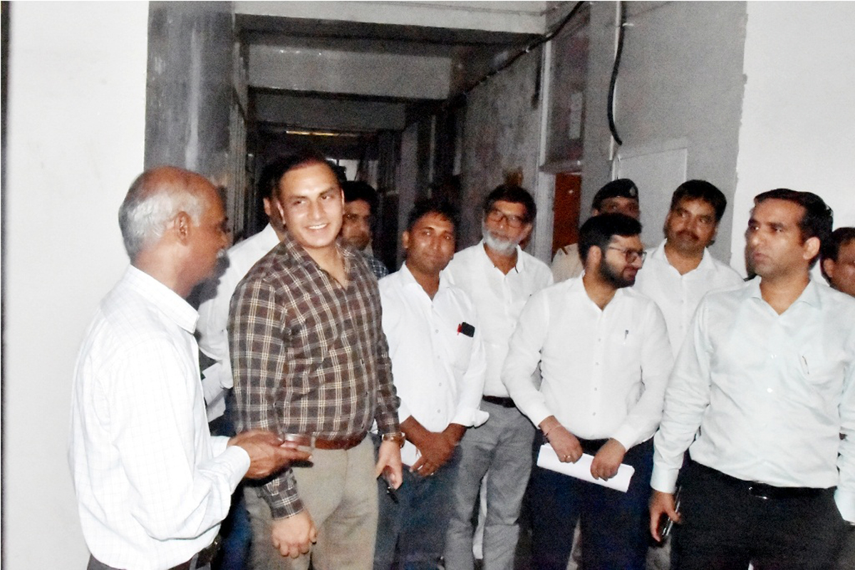 Settle pending death on Saturday and Sunday: DC | लंबित इंतकाल शनिवार व ...