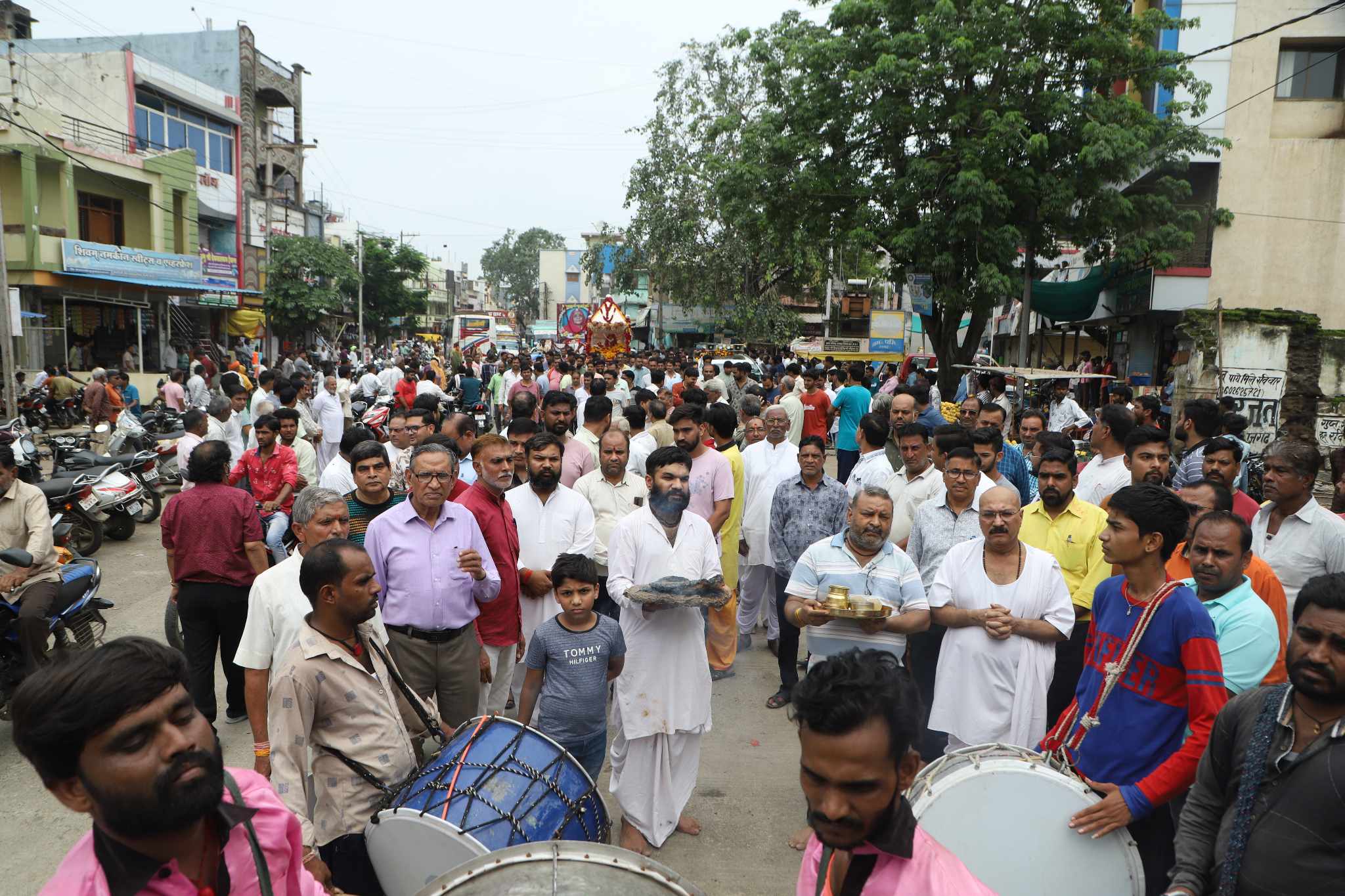 Gurumata Kalavati Devi Bhardwaj passed away, devotees participated in ...