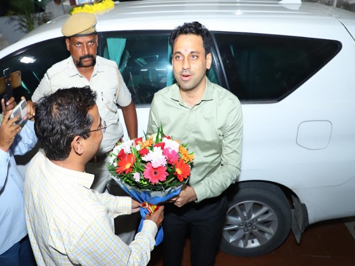 ias arvind kumar poswal udaipur new collector, poswal join udaipur dm ...