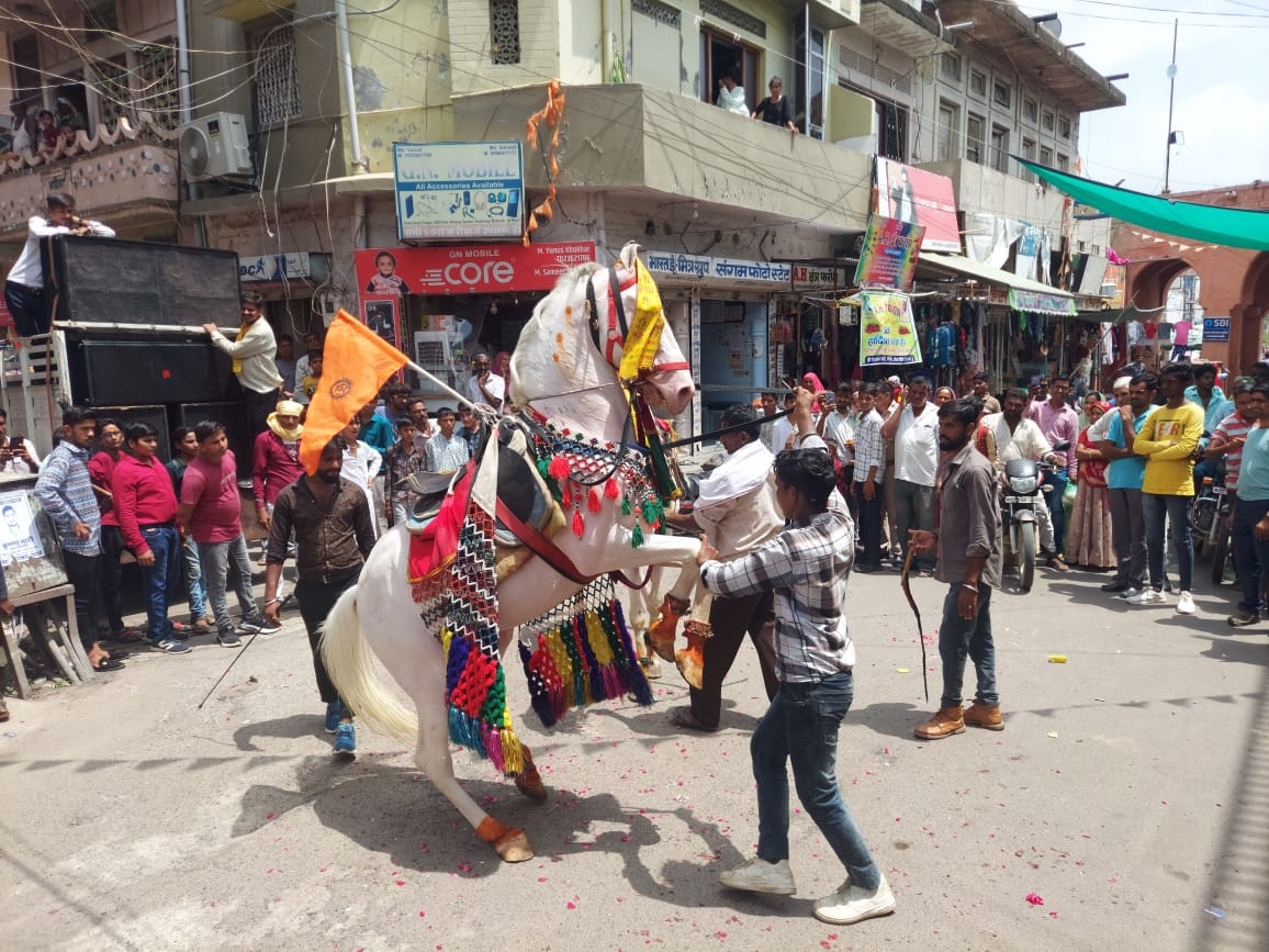 Tableaux enthralled Moha Man, Ghodi dance and Punjabi band | सोजत में ...