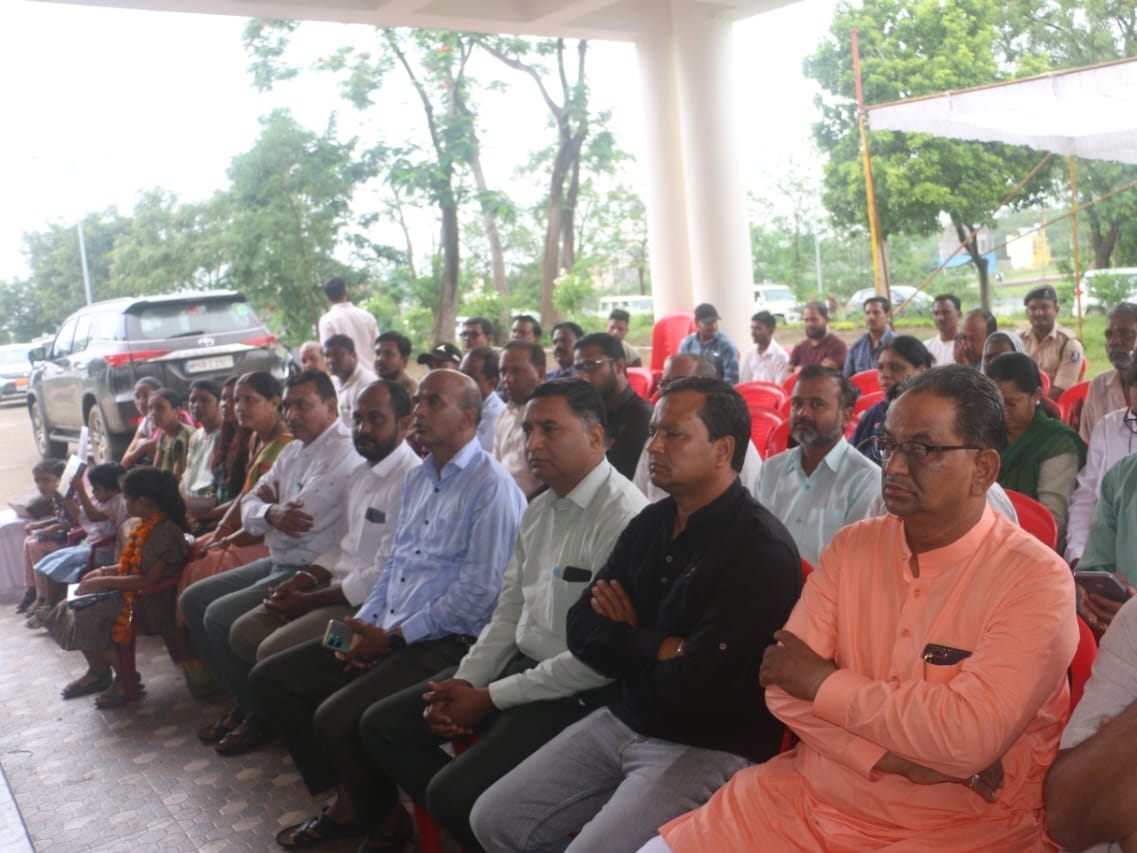 Said- BJP government of MP is doing development work | सांसद ने किया ...