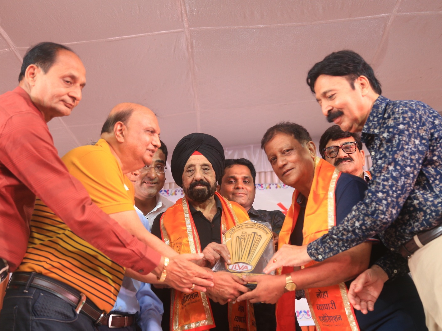 New generation also interacted between iron traders and brokers