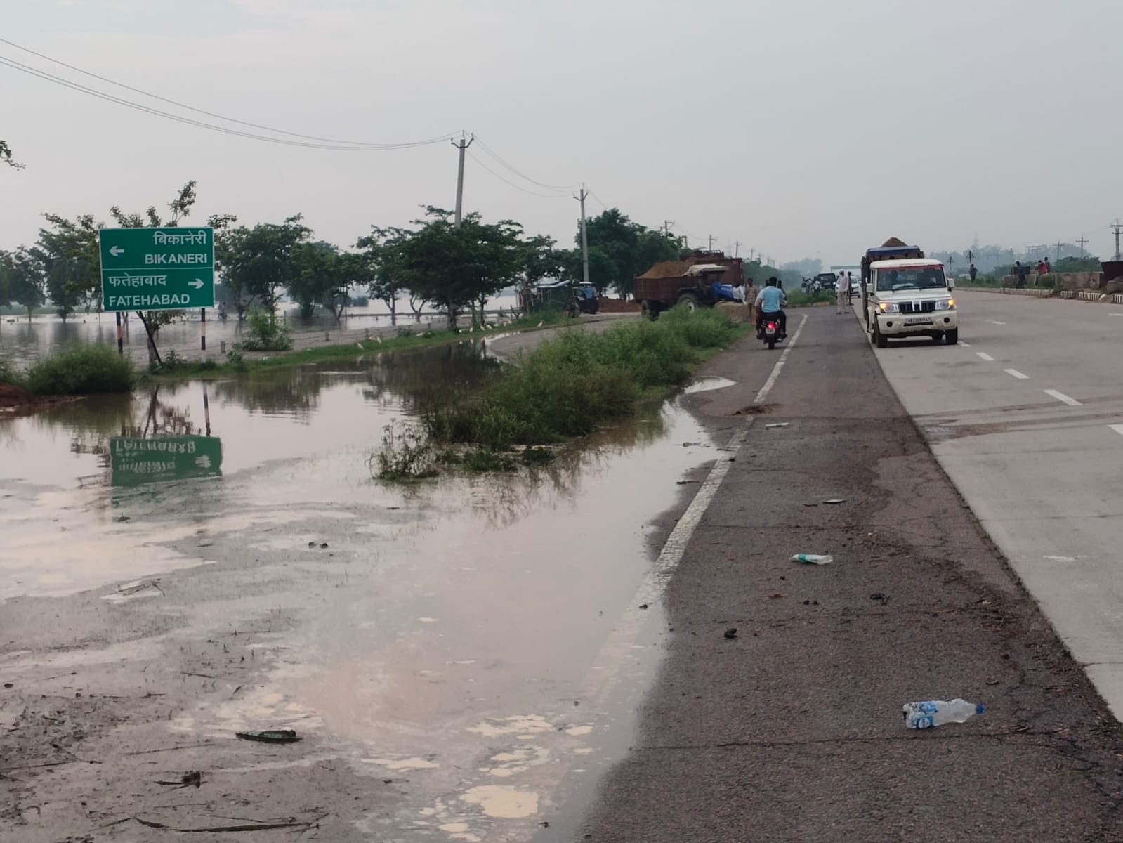 No respite from flood in Fatehabad, Hanspur Road ,many areas submerged ...