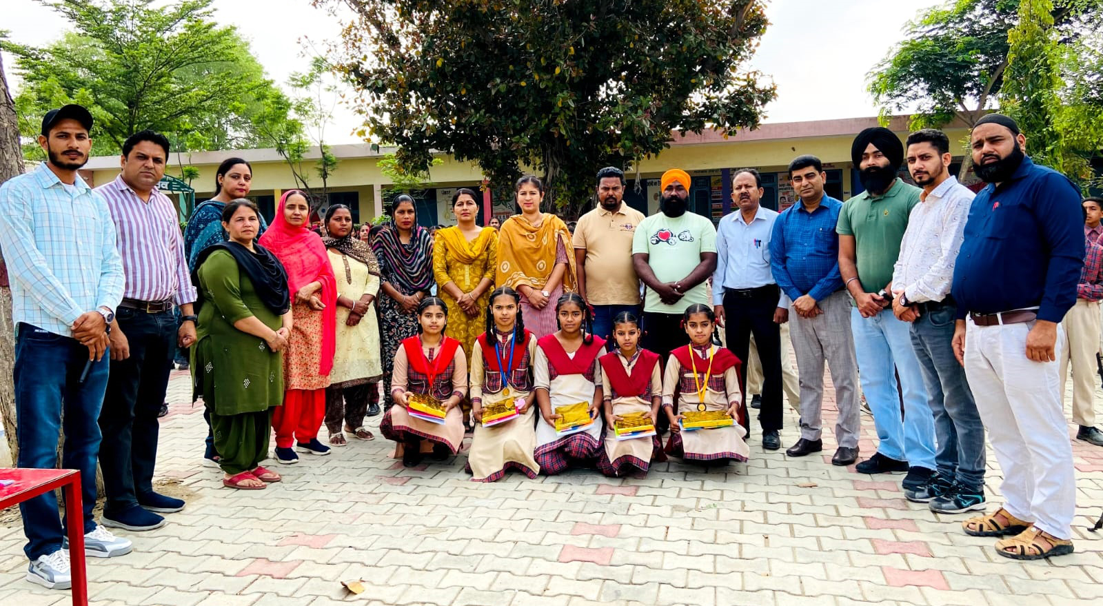 Girl students of Bhoodan Government Smart School achieved success in ...