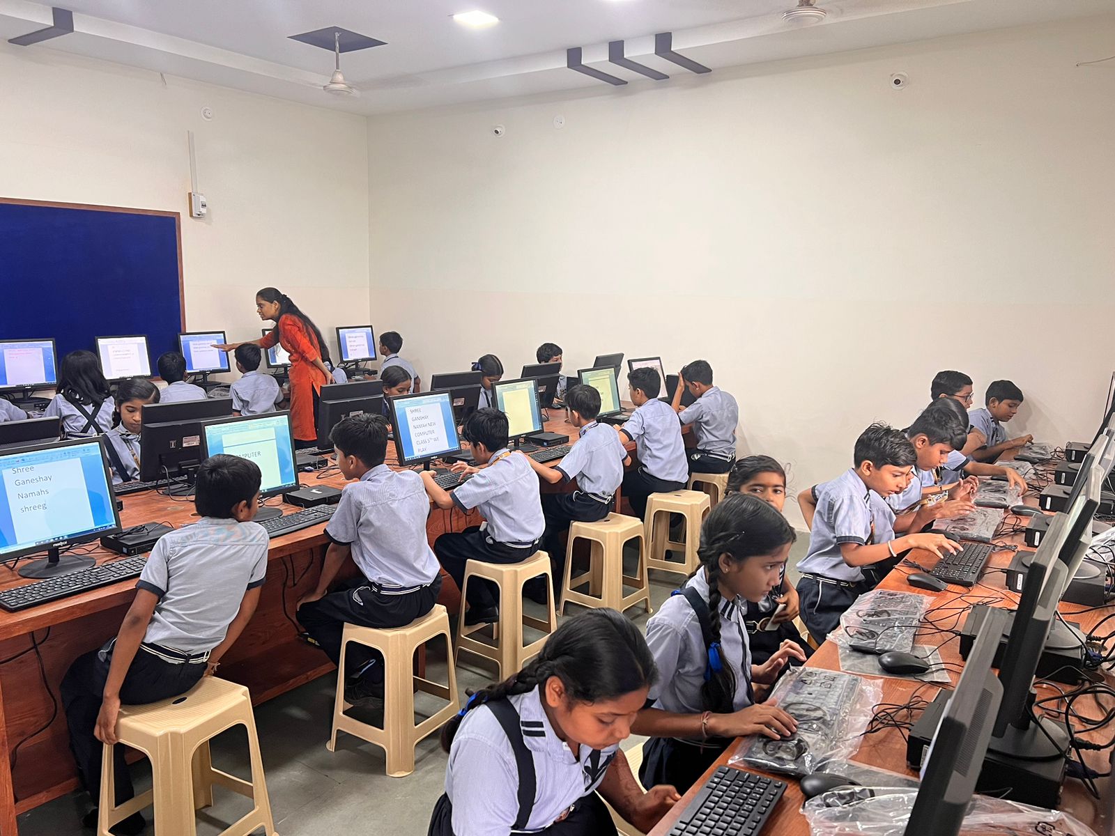 Computer lab equipped with new technology inaugurated in Keshav ...