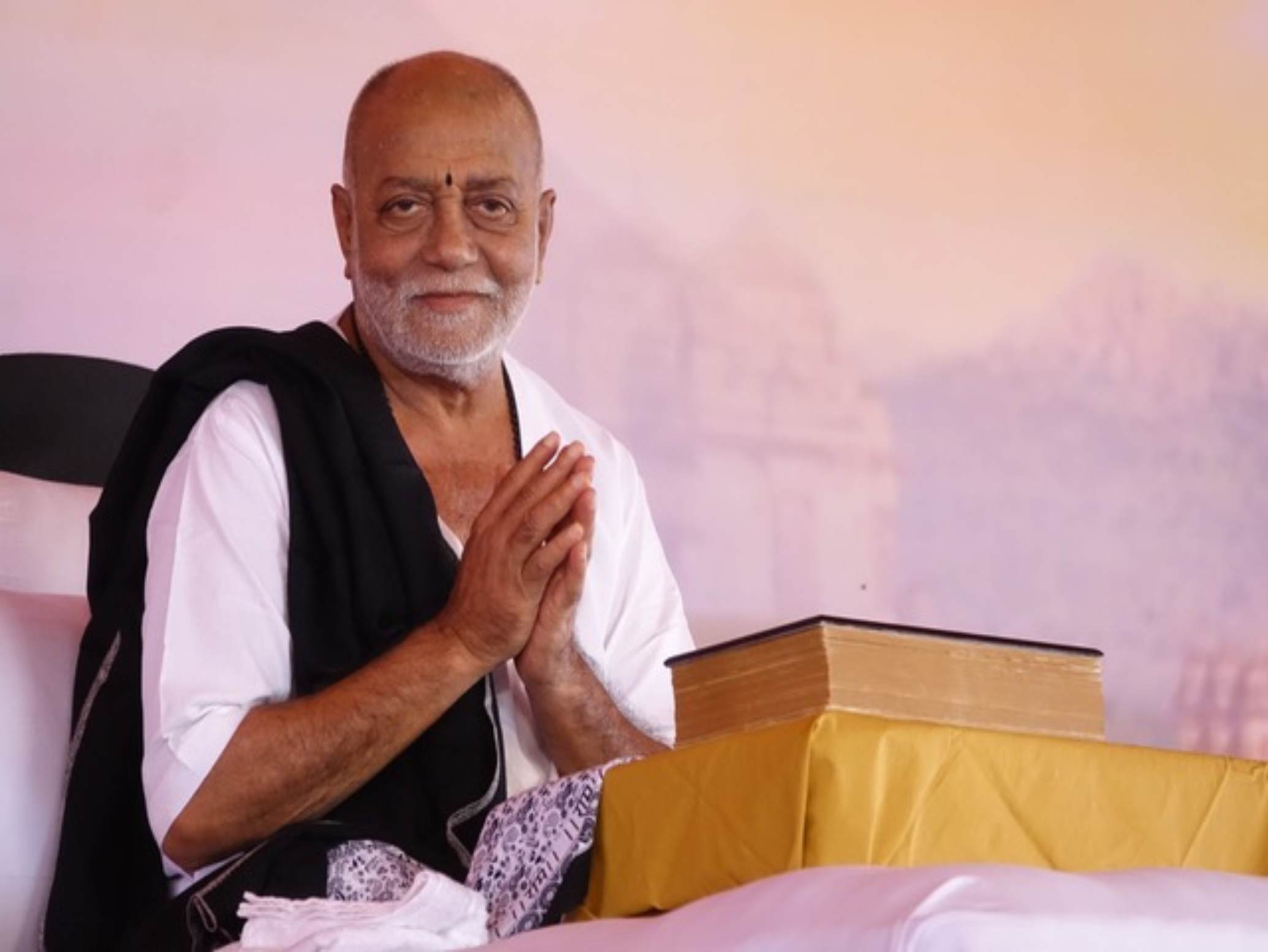 Morari Bapu reached Varanasi with 1008 devotees; Will tell the meaning of Ram to the devotees of ...