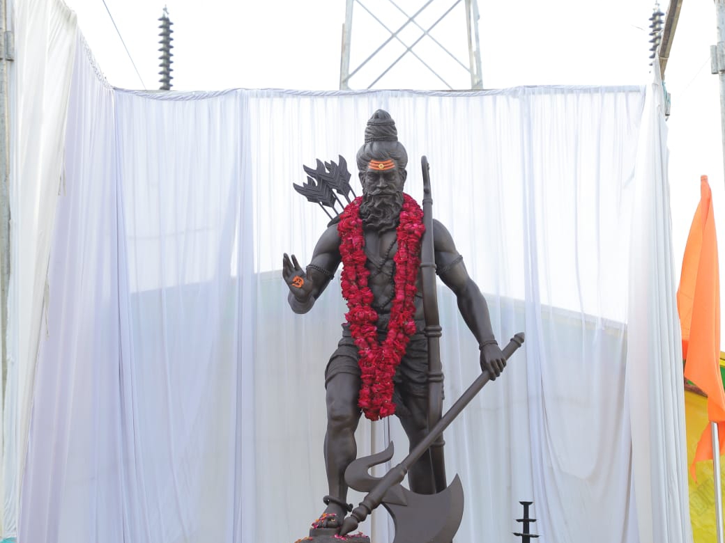 11 feet tall statue made in Jaipur | भगवान परशुराम की मूर्ति का अनावरण ...
