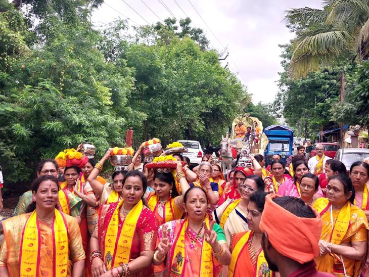 Shree Vishwakarma Gyati Mandal took out a procession with pomp, women ...