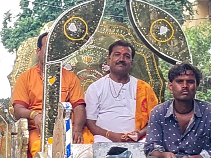 Shree Vishwakarma Gyati Mandal took out a procession with pomp, women ...
