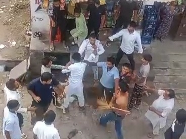 After abusing sticks and sticks, both sides ran away as soon as the ...