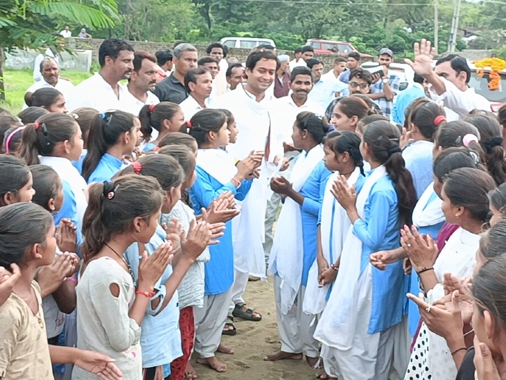 Instructions given to fix the arrangements; Girl students expressed ...