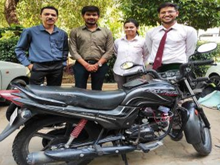 Final year students of Electrical Engineering Department of SKIT ...