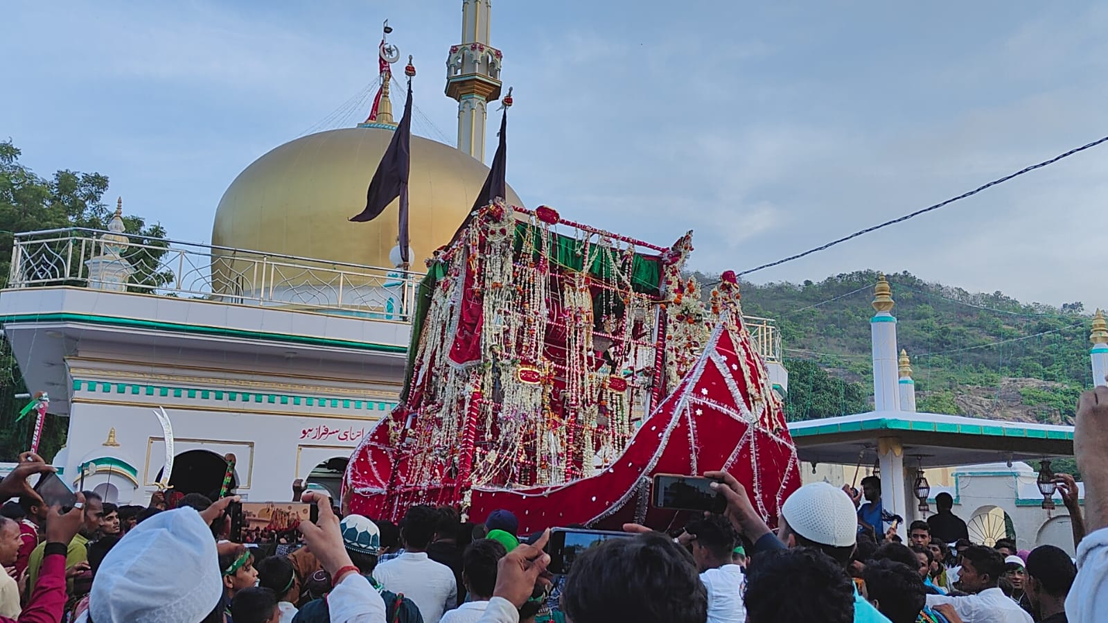 Muharram: In the memory of Hazrat Qasim, boat-shaped mehndi was ...