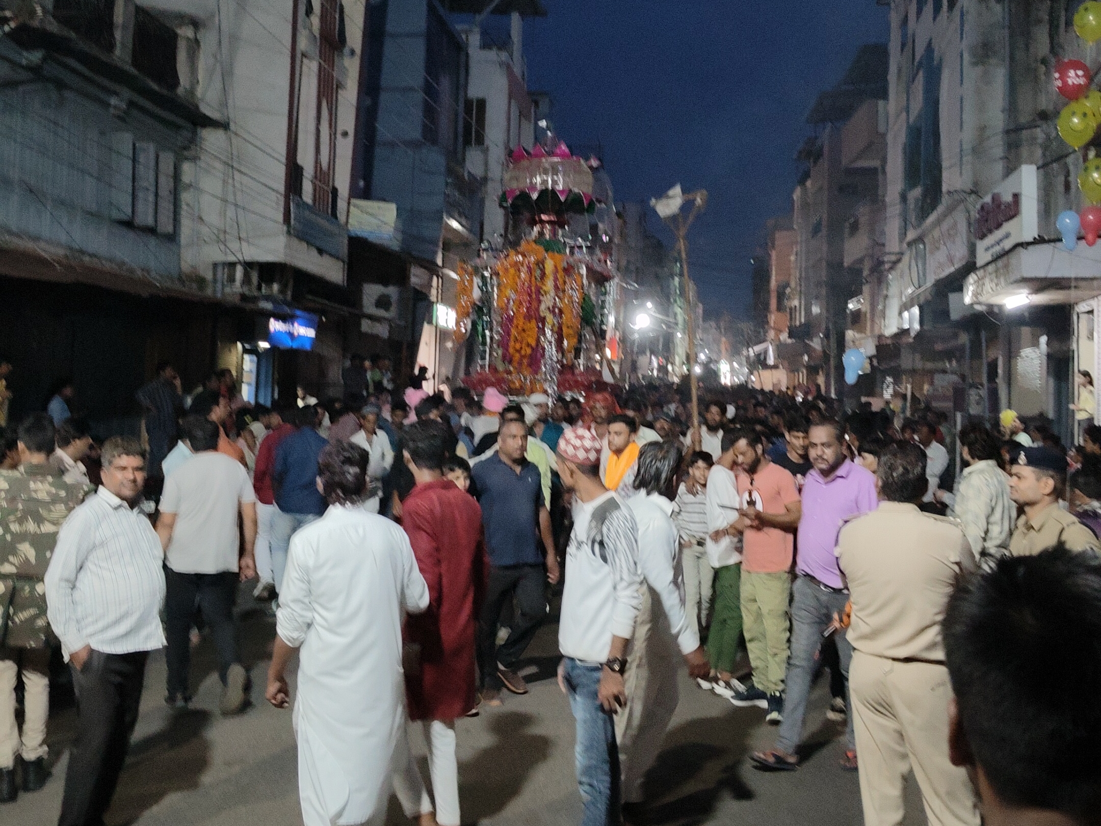 feats shown in the akhadas; A large number of police deployed outside ...