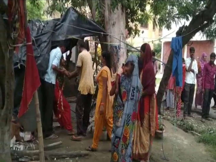 Confirmation in PM report, head injury, acid marks found on face and ...