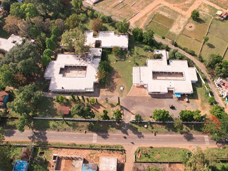 The campus where Tagore spent three months is ruined, 43 years old ...