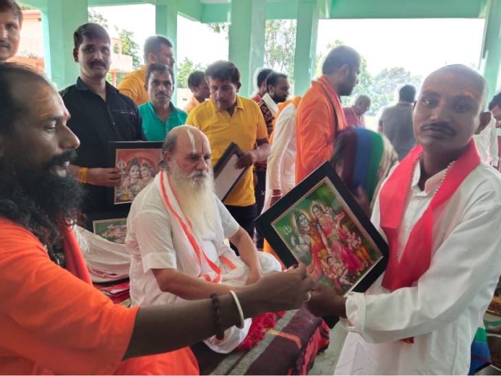 Sant Samaj got the process done on the banks of Narmada in Nemawar ...