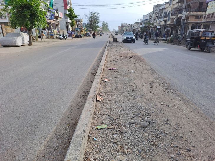 Contractor stops construction of bridge in Pali, people upset | पुलिया ...