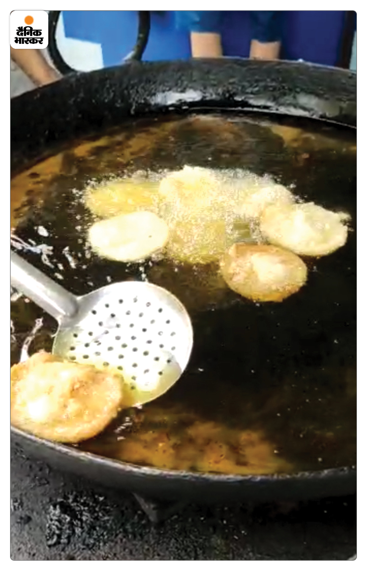 Neemuch Ratan Sweets Story Explained; Indarse Recipe And History