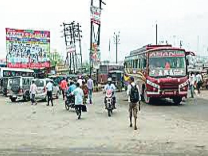 After the tender, the MD of Smart City reviewed the Bairia bus stand ...